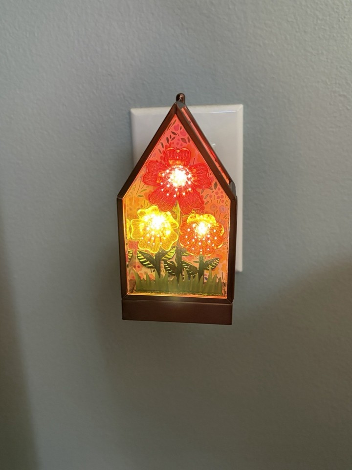Bath & Body Works Wallflower Plug In Flower House Nightlight w/ Light ...