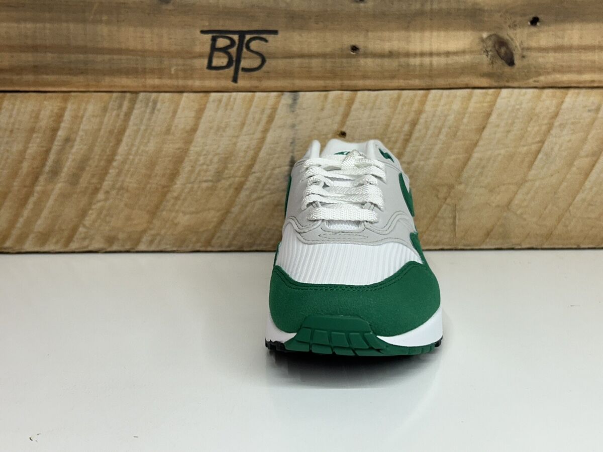 Women's Nike Air Max 1 '87 “Malachite” Size-8.5 Green White Women's Nike Air Max 1 '87 “Malachite” Size-8.5 Green White
