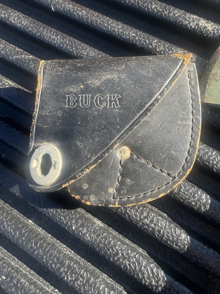 Buck 757 Camp Axe BU-757BK with Buck 106 Leather Cover – Vintage USA ...