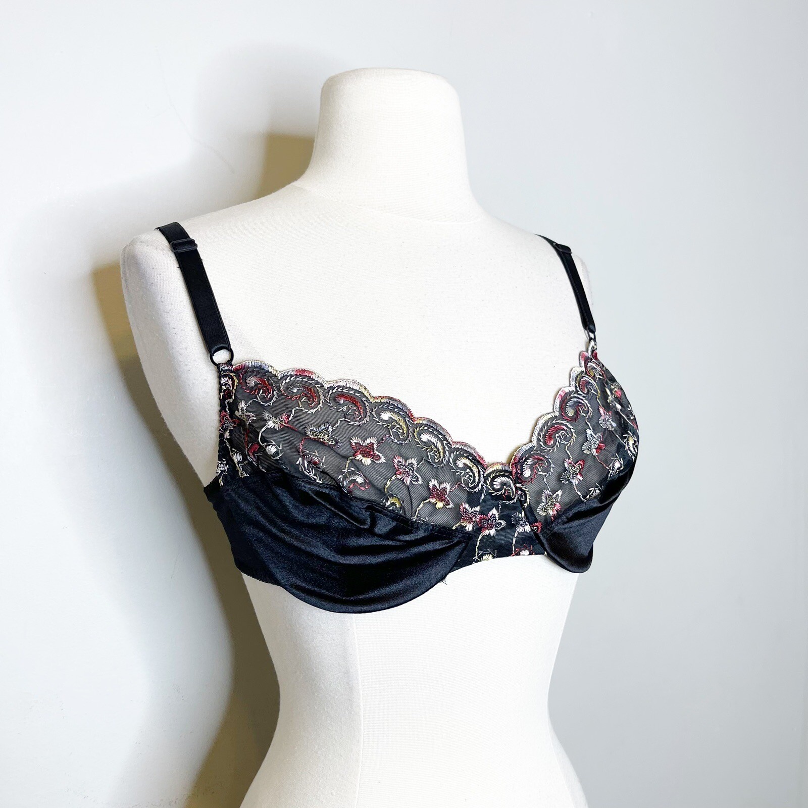 Vintage 36C Victoria's Secret Gold Label Bra Black Sa… - Gem
