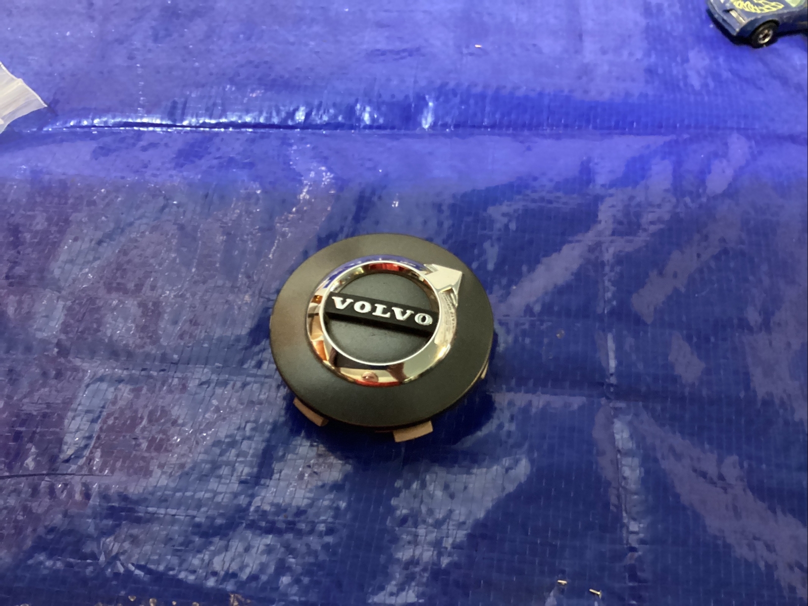 16 17 18 VOLVO XC90 OEM Center Hub Cap 70420 31471435 31400897 Dark ...