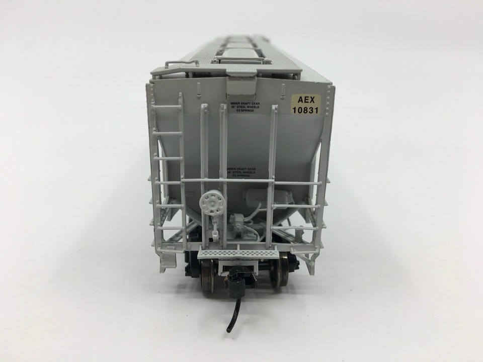 HO Walthers 932-41266 AEX 4427 PS-2CD High Side 3-Bay Covered Hopper ...