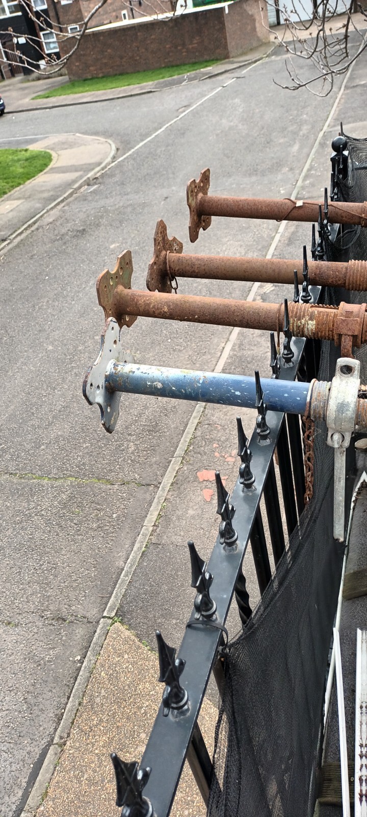 4 X Size 2 Acrow ACRO Props Heavy Duty Good Working Order | eBay