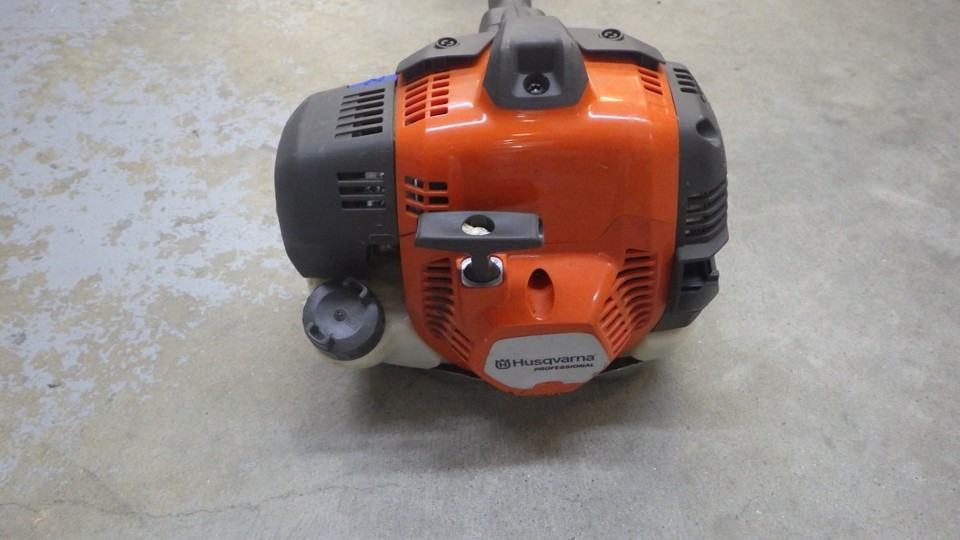 Husqvarna 525LST Mark II GAS STRING TRIMMER, 25.4-CC 2-CYCLE ENGINE ...