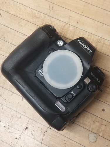 Fujifilm FinePix S Series S3 Pro 12.9 MP Digital SLR Camera - Black ...