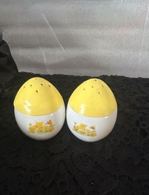 Vintage AVON White - Yellow Buttercup Salt & Pepper Shakers | eBay