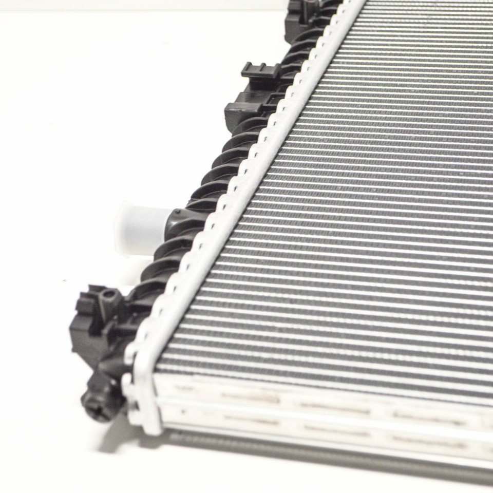 Audi Q7 4M MK2 Auxiliary Radiator 4M0145804AA Single | Genuine OEM ...