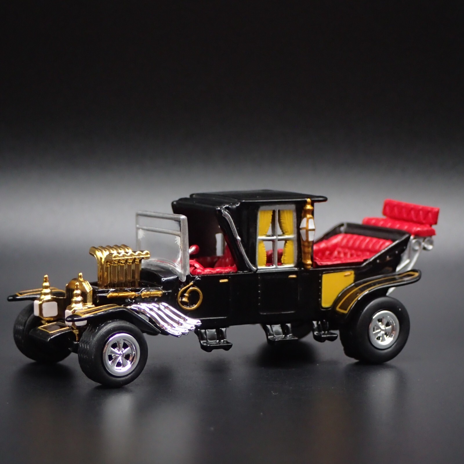 THE MUNSTERS KOACH & DRAGULA BARRIS LEGEND SET RARE 1:64 SCALE DIECAST ...