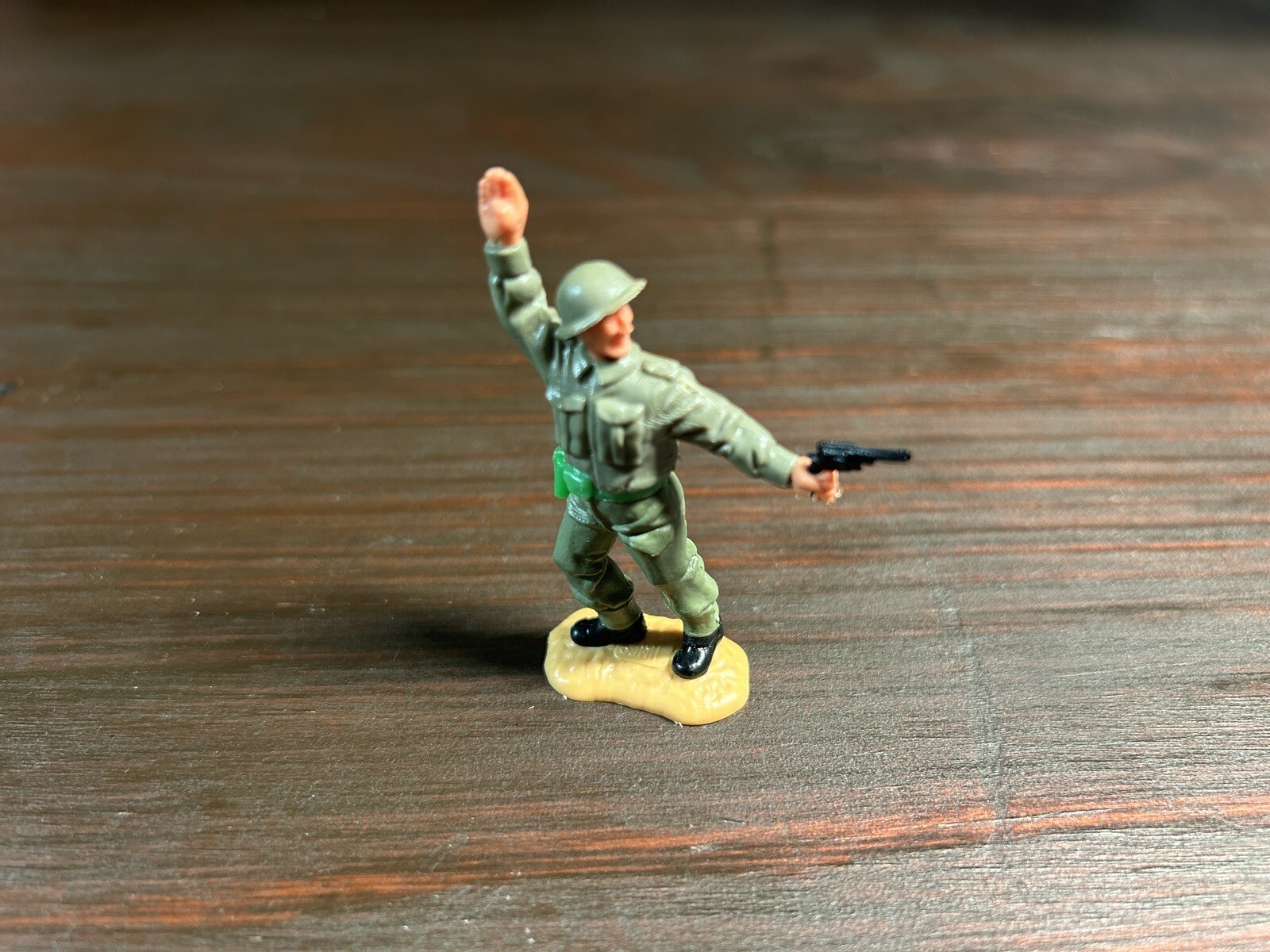 Timpo WW2 British Officer - "Firing Pistol" - Toy Soldier - 1970's | eBay