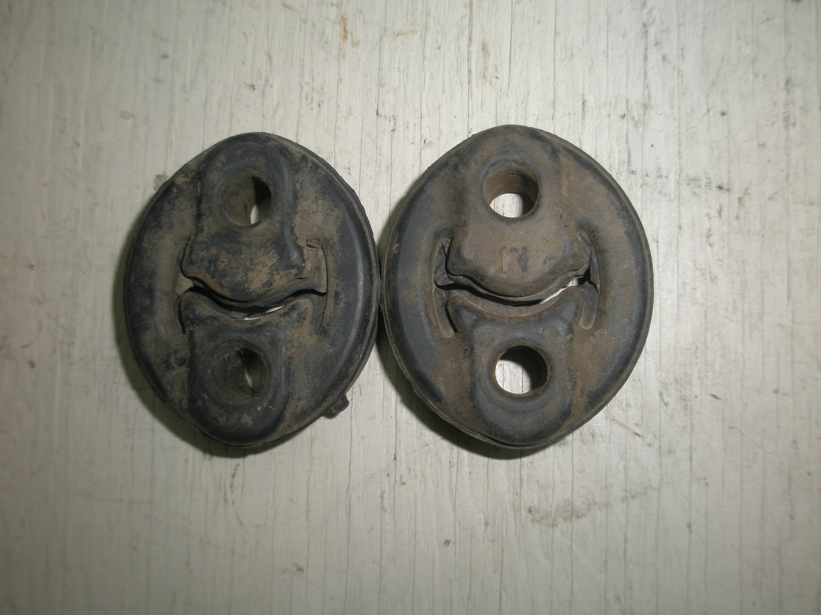 Toyota Pickup Truck 4Runner Tacoma EXHAUST HANGER RUBBER DOUGHNUT 17565 ...
