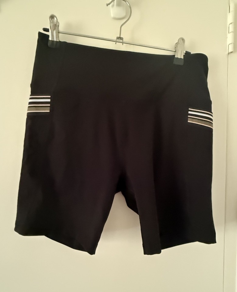 Lorna Jane Bike Short Large. Never Worn. Phone Pockets. Black. | eBay Australia