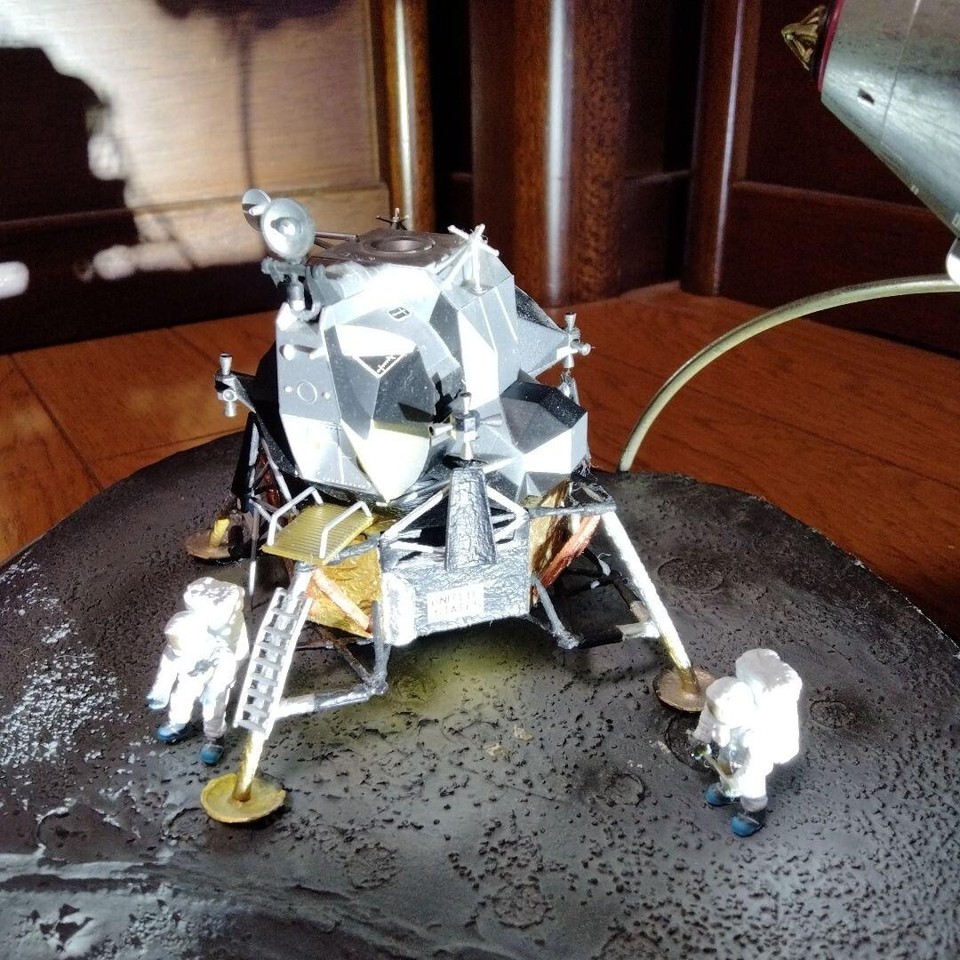 NASA Apollo 11 CSM & Lunar Module with Moon Base Model Kit 1/72 Space ...