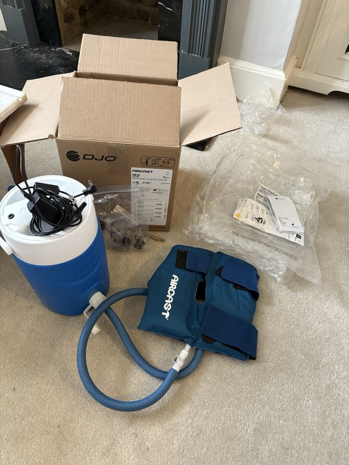 Aircast Cold Therapy Knee Cryo/Cuff with Automatic Cold IC Cooler ...