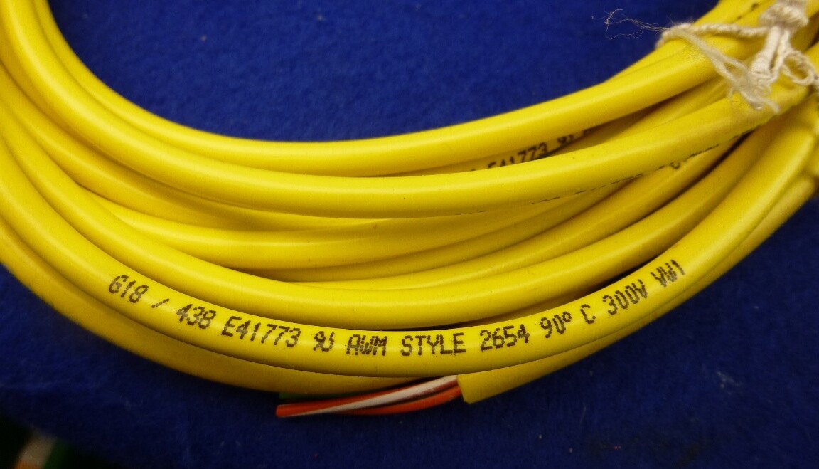 Anschlusskabel NEU AWM Style 2654 90°C 300V / G18/438 E41773 / 3-adrig ...