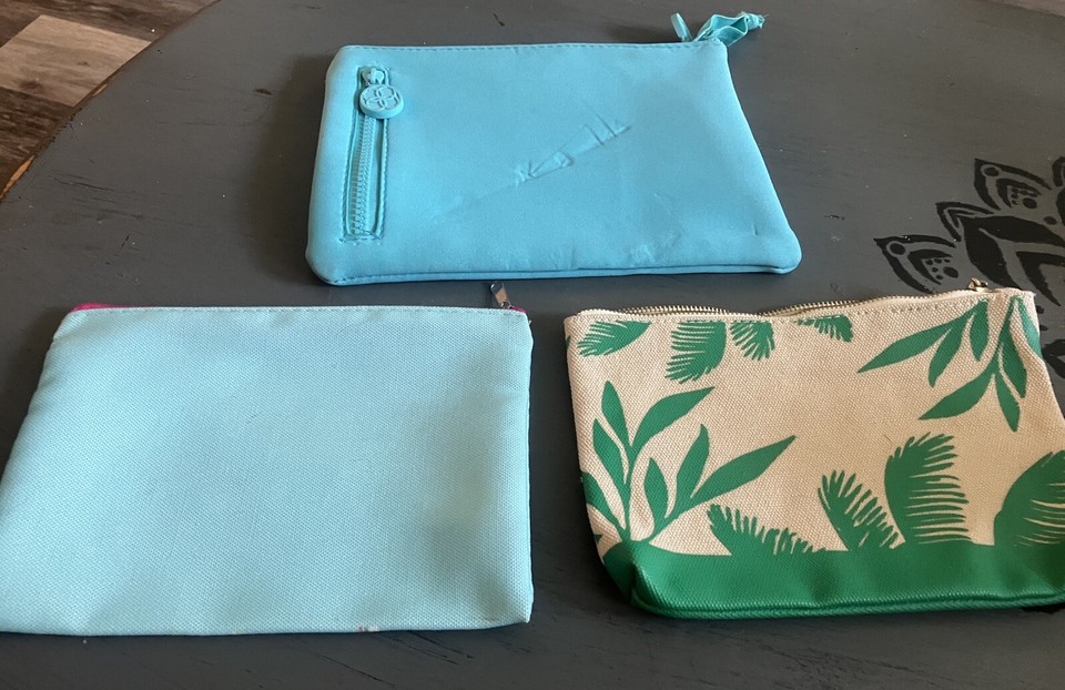 Trio Of Tropical Easy Going/Relaxed Makeup Bags Multicolored Zippered ...