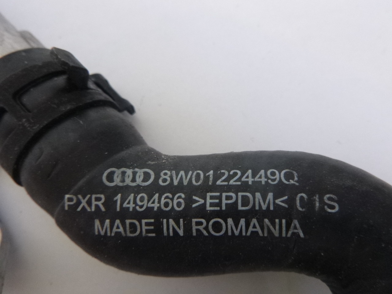 Audi A4 8W B9 TDI Kühlwasserrohr Kühlmittelrohr Rohr 8W0122449Q / 8W0 ...