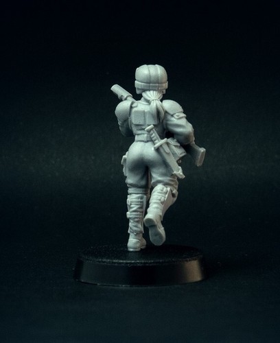 Female Soldiers Miniatures, sci-fi grimdark Guard Girls or Imperial ...
