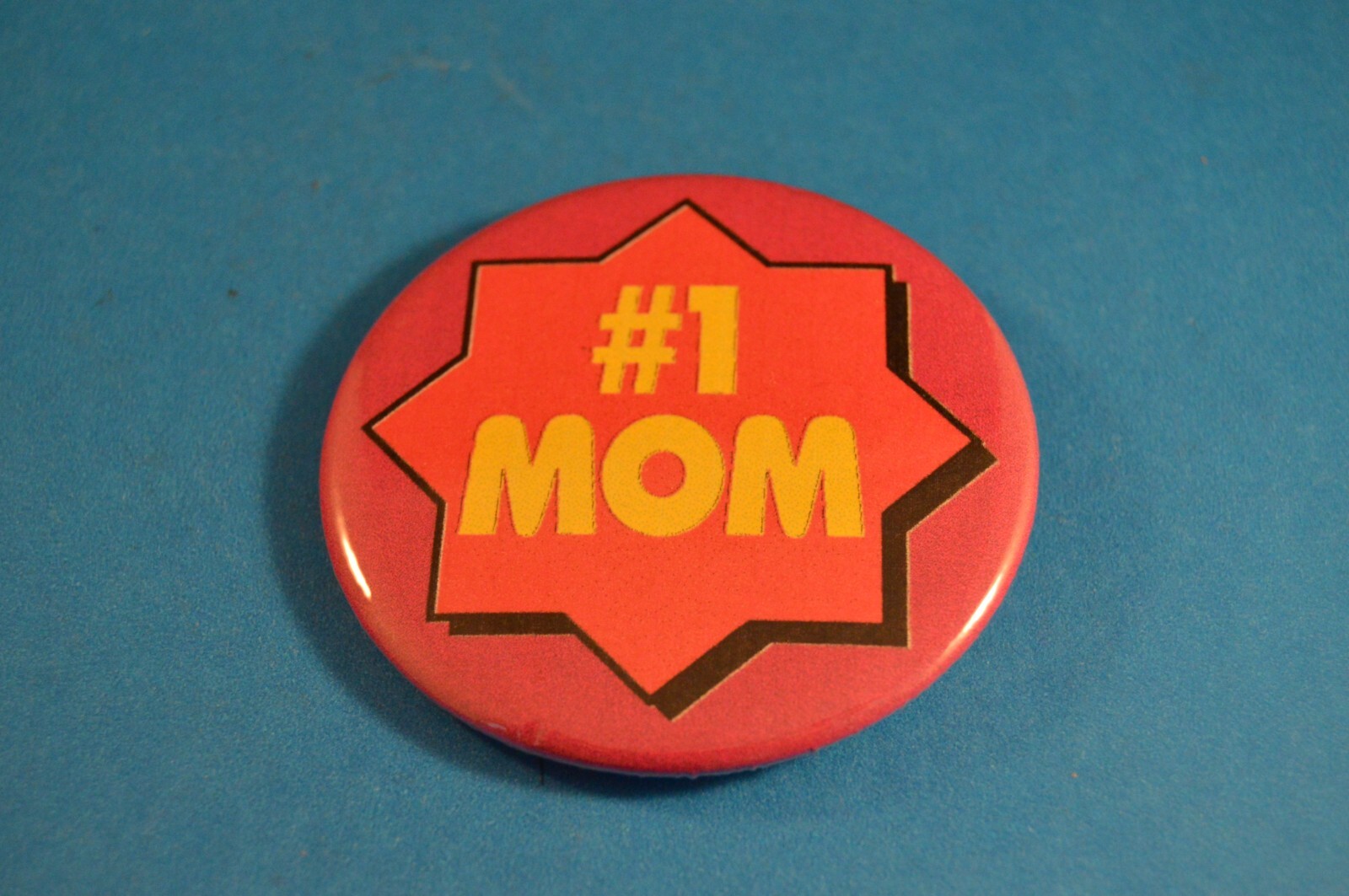 Lot of 8 "#1 MOM" BUTTONS pinbacks IRREGULAR badges FREE SHIPPING ...