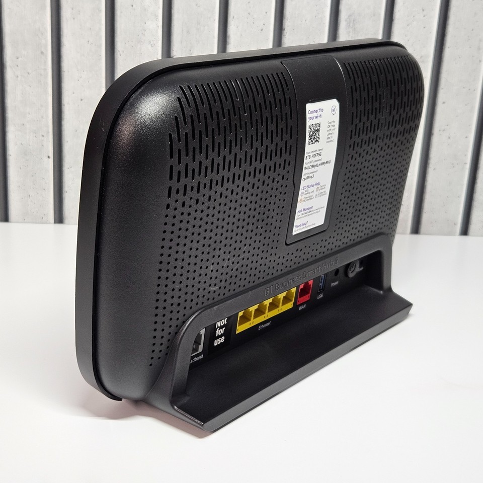 BT Business Smart Hub 3 FTTP (CP) Wireless Broadband Router (F5394-CP ...