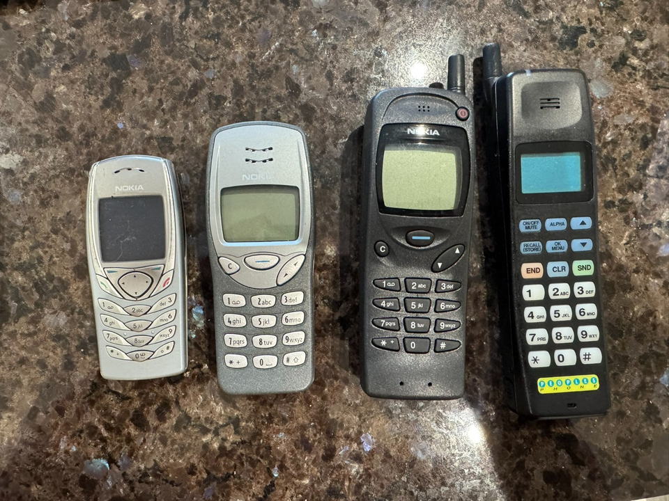 Old mobile phones once loved. Nokia, Sony Ericsson, Motorola Ericsson ...