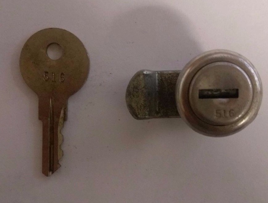 (LOT OF 5) KEY #516 W/ LOCK FOR USE ON (TOOLBOXES,MAILBOXES,DESKS,SAFES ...