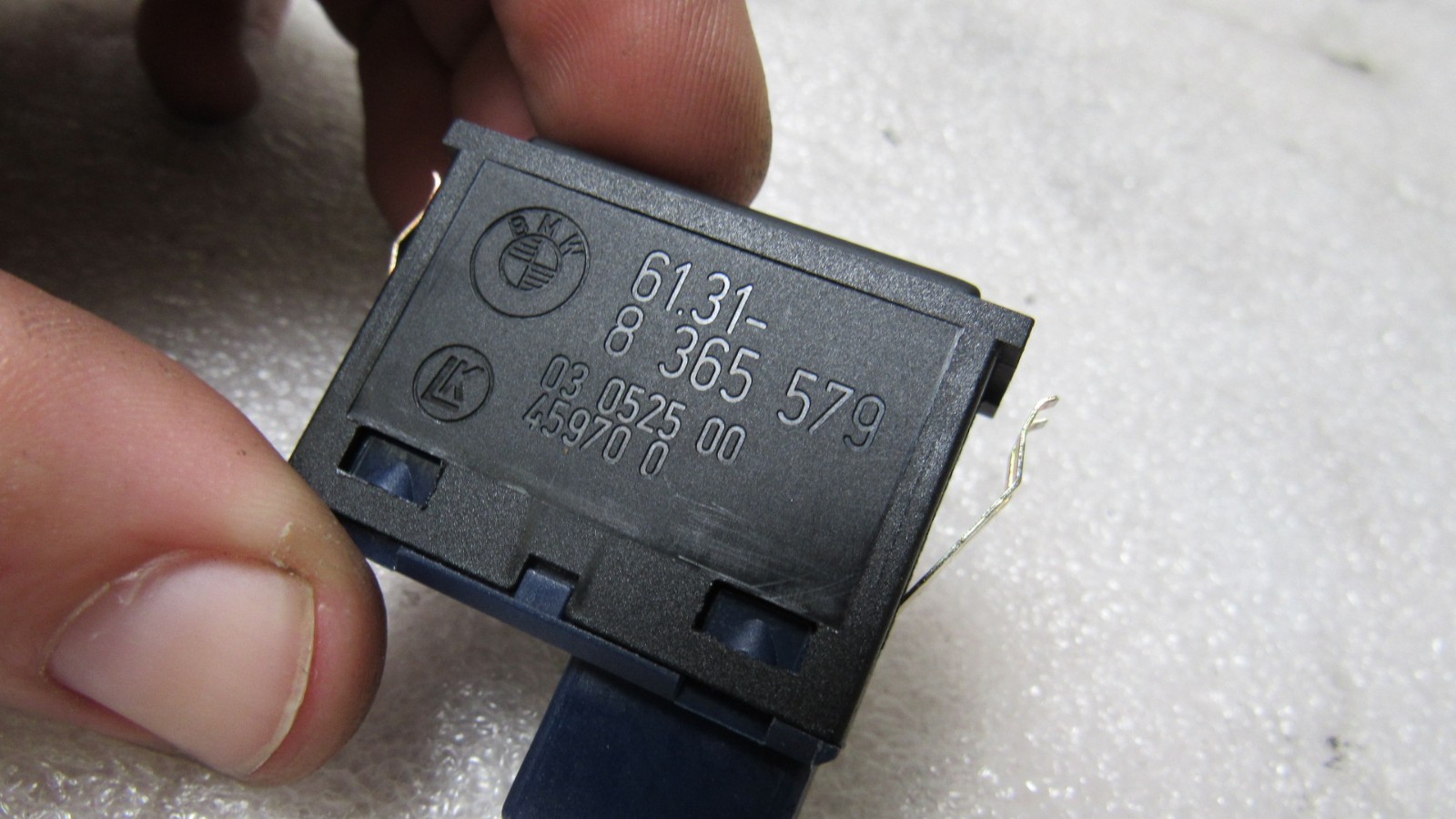 OEM 1995-2008 BMW E46 E39 E38 E53 X5 E85 E86 Z4 Trunk Lid Unlock Switch ...