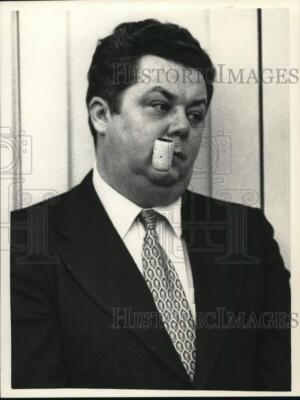 Press Photo Carl Pfeffer at East Greenbush, New York Town Board meeting ...