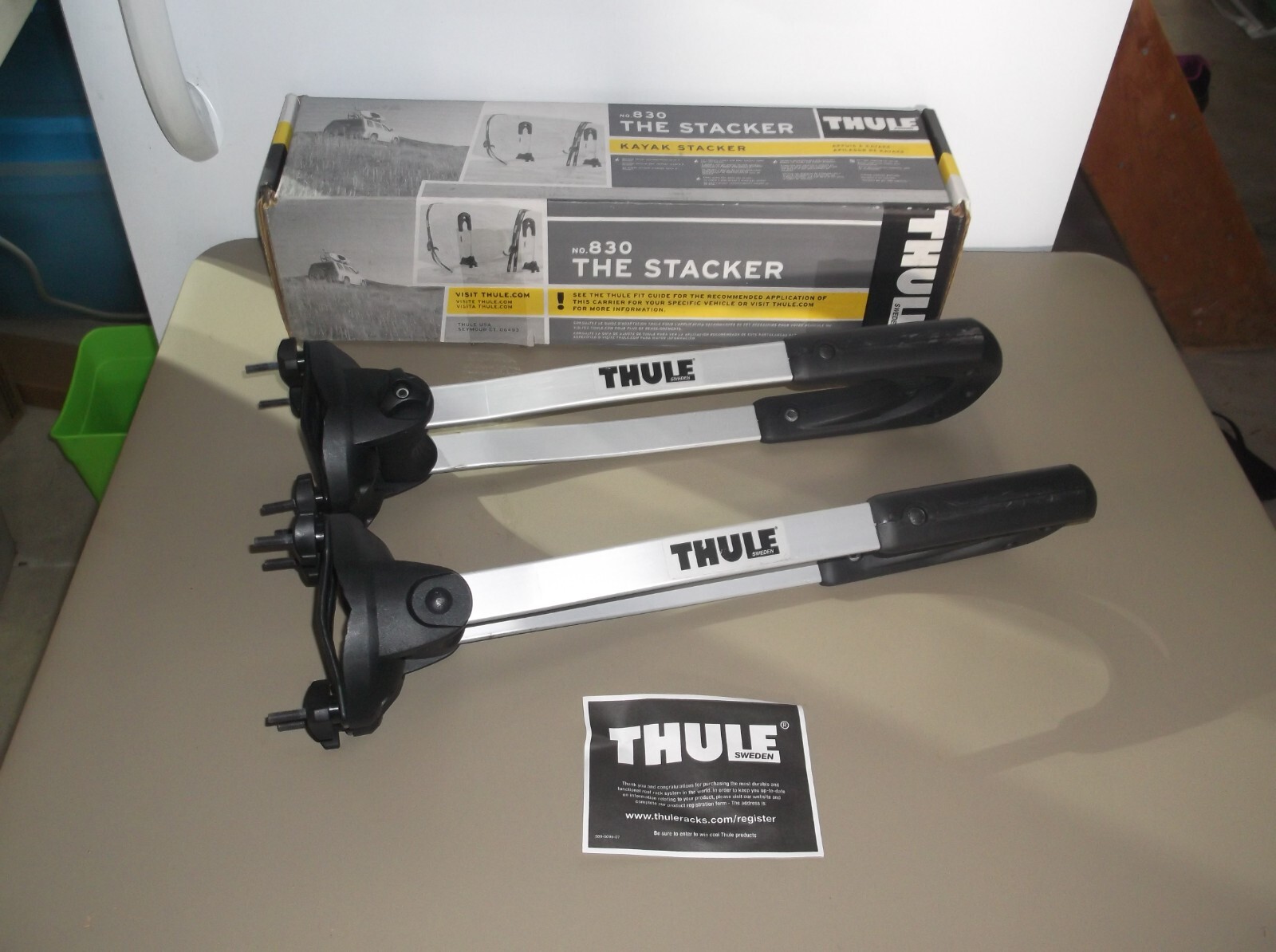 GENUINE THULE 830 ROOFTOP STACKER VERTICAL KAYAK CARRIER SET - BOXED ...
