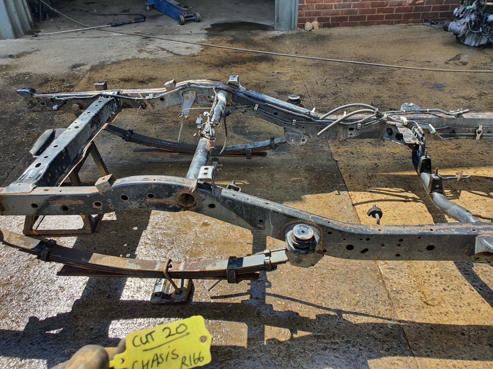 MITSUBISHI L200 MK5 2017 DCB REAR HALF CHASSIS CUT20 | eBay UK