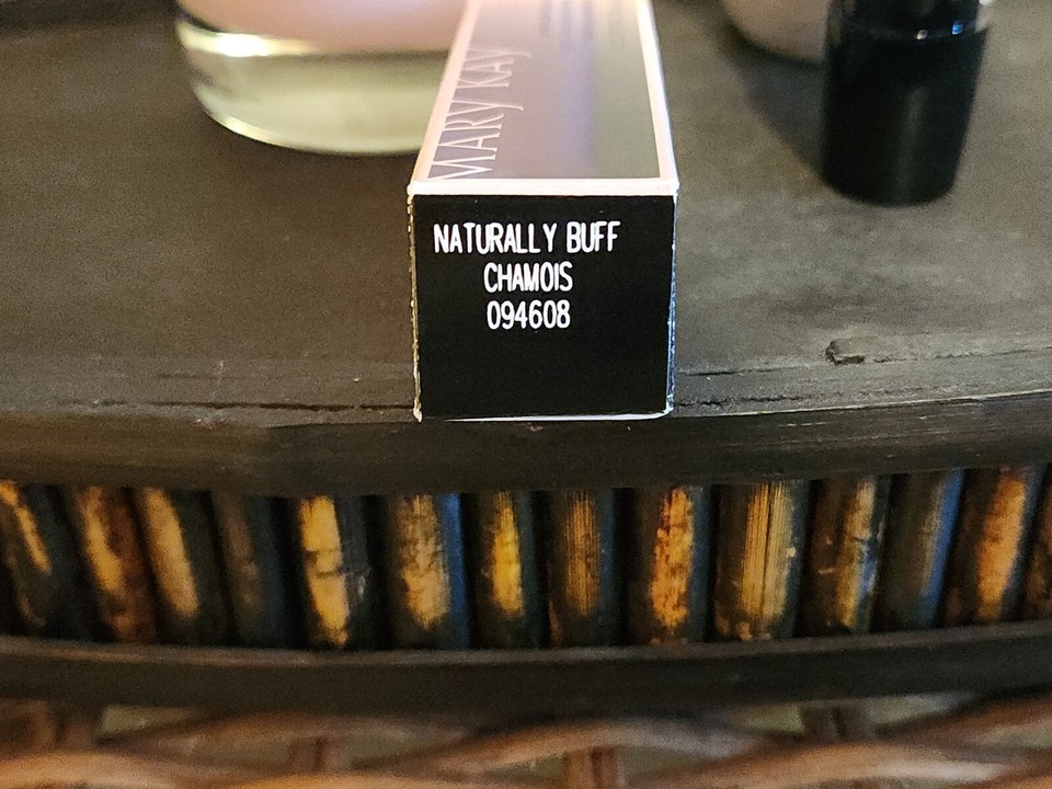 Mary Kay Gel Semi-Shine Lipstick Naturally Buff 094608 | eBay