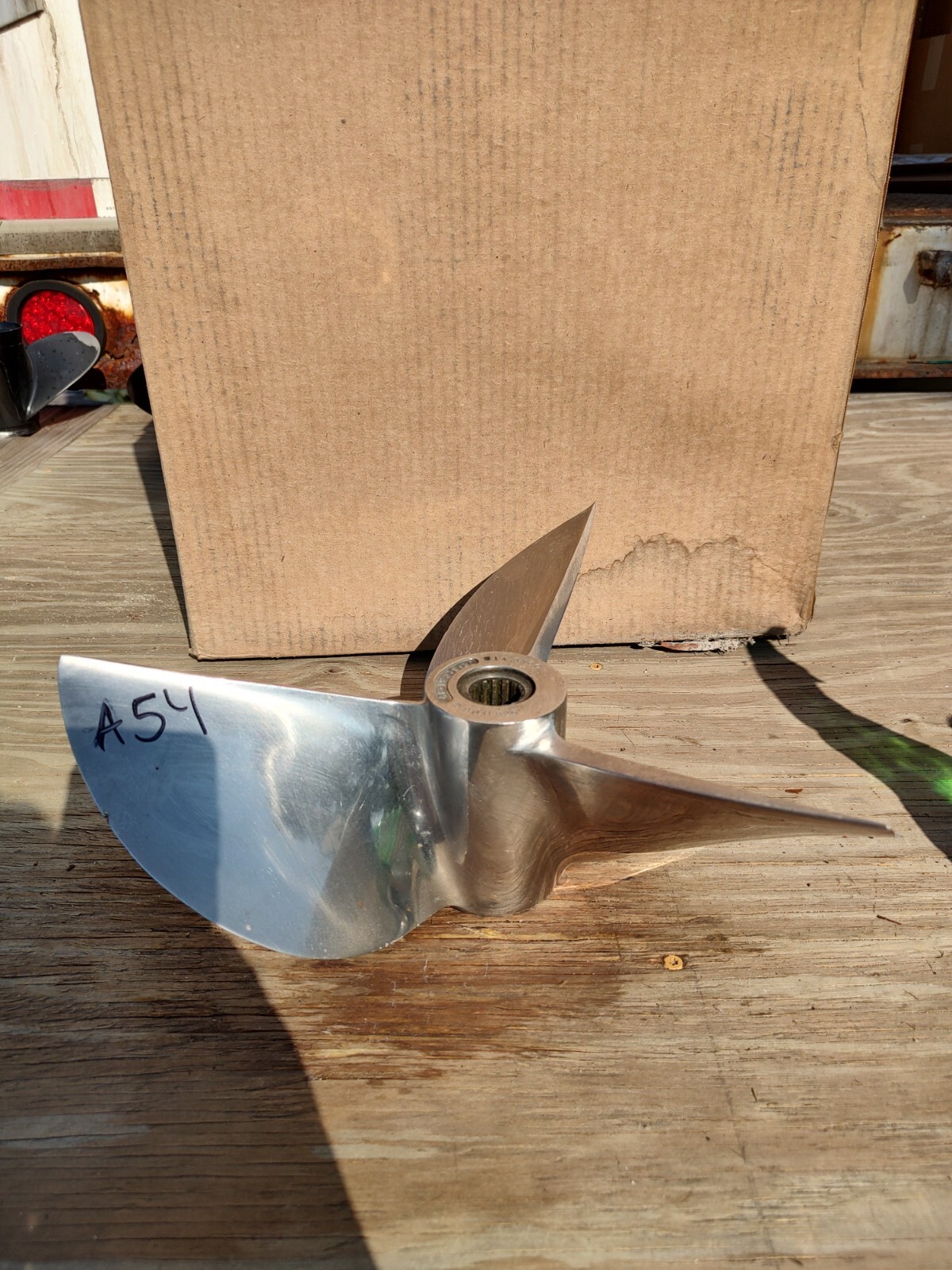 Used Mercury Outboard Cleaver Propeller 14 x 30 pitch 15 Spline LH 48 ...