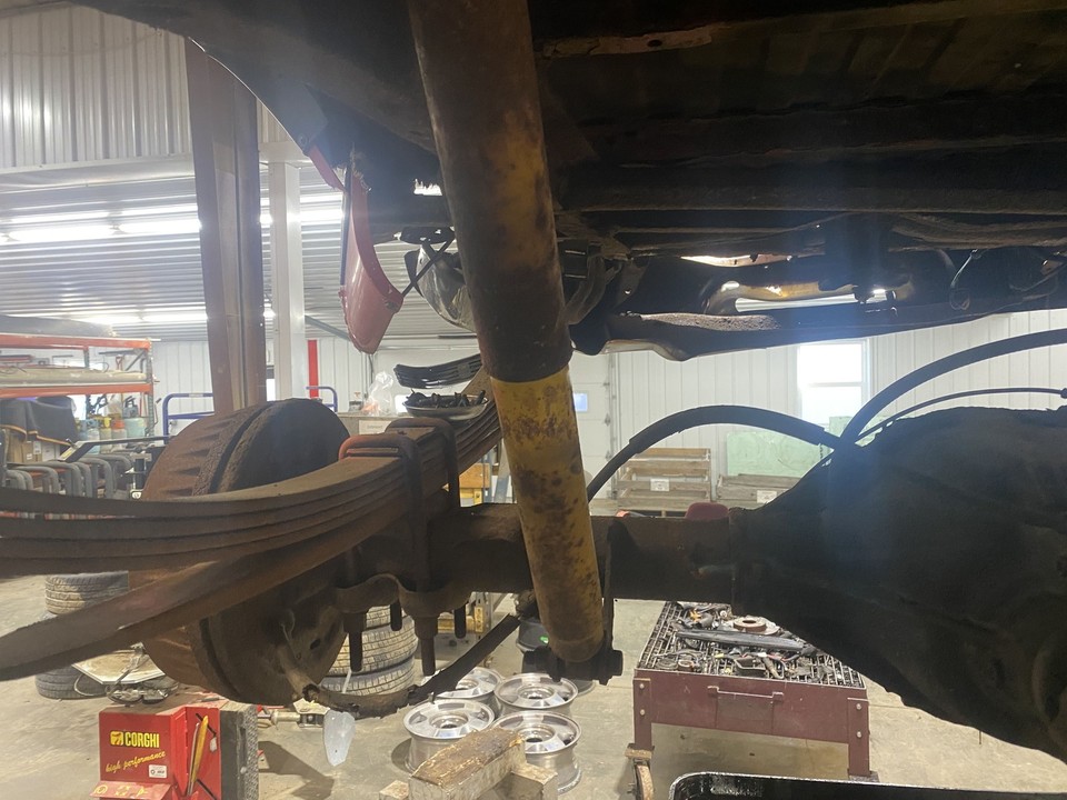 88-99 CHEVY K1500 4X4 14 BOLT COVER REAR DIFFERENTIAL AXLE 157K MILES 3 ...
