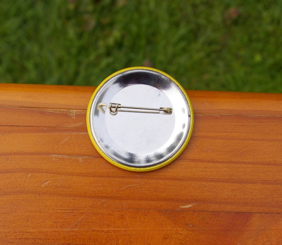 Yakima Super 8 Motel Swimmingly Fun 2 1/4" Advertising Lapel Pin ...