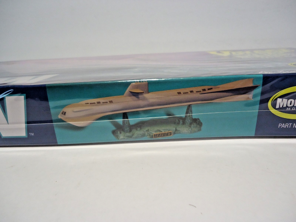VOYAGE TO THE BOTTOM OF THE SEA SEAVIEW & FLYING SUB MODEL KIT FACTORY ...