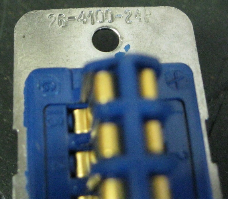 Amphenol 26-4100-24P Blue Ribbon Connector, 24 Pin | eBay