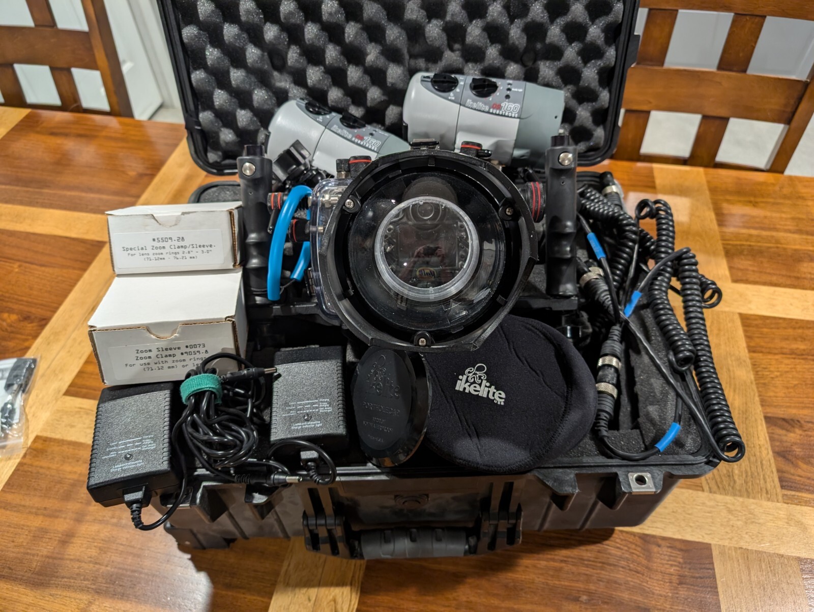 Ikelite Nikon D90 Waterproof Camera Housing, 2 DS160 Lights, & Pelican ...