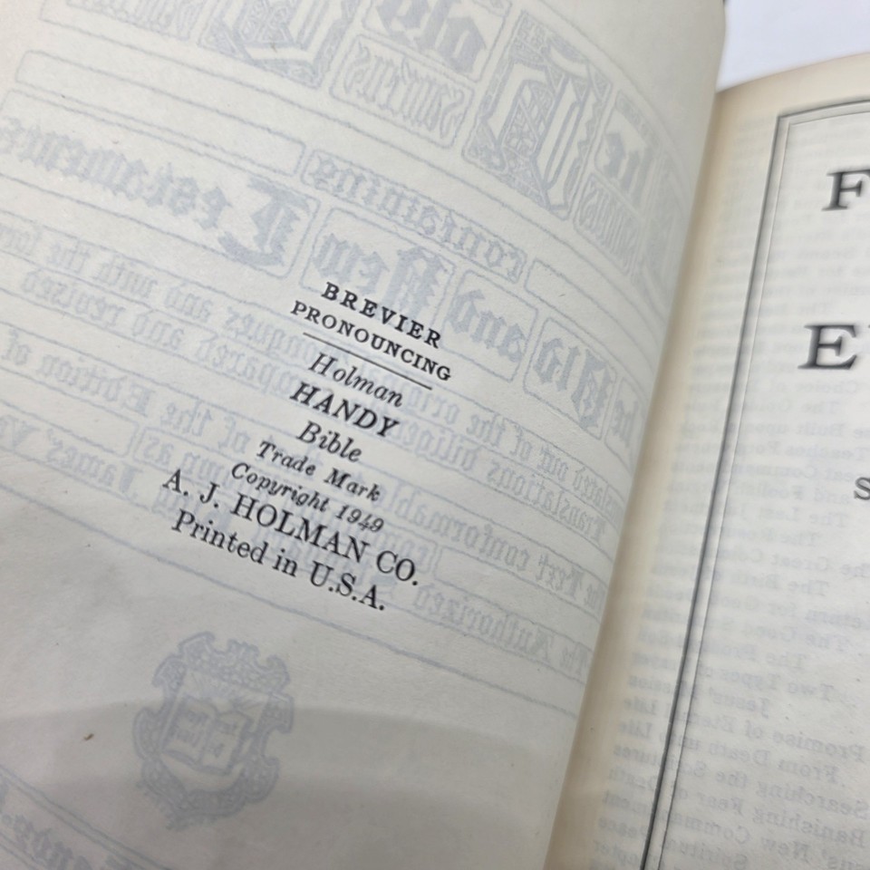 1949 A.J. Holman Handy Bible Brevier Pronouncing KJV Leatherette Pocket ...