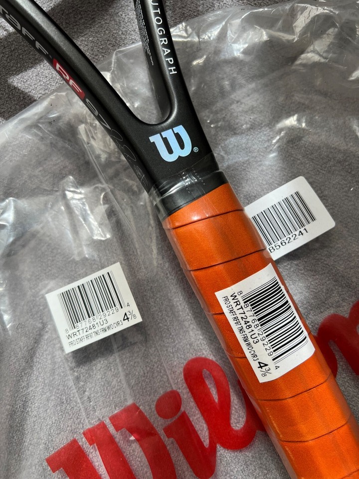 New Old Stock - Wilson Pro Staff RF97 The Roger Federer Autograph 4 3/8 ...
