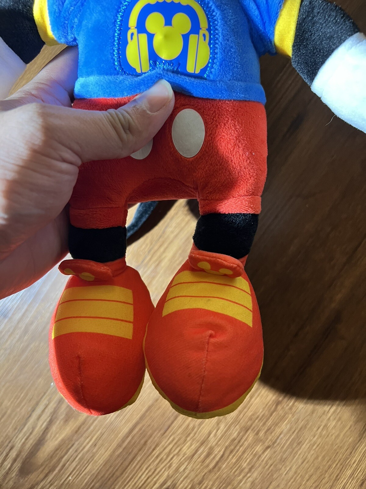 Disney Clubhouse Junior Singing Fun Mickey Mouse Song & Phrases Doll ...