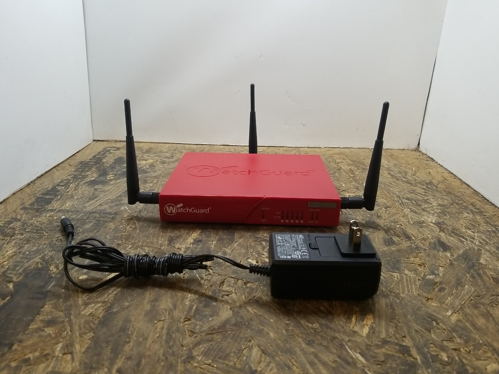 WatchGuard FS1E5W XTM 2 Series Firewall w/ Power Adapter PLEASE READ ...