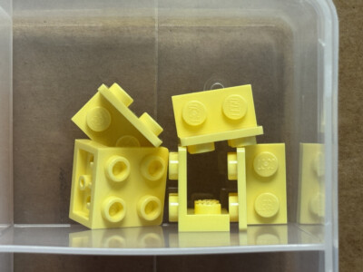 LEGO Parts - Bright Light Yellow Bracket 1 x 2 2 x 2 Inverted - No ...