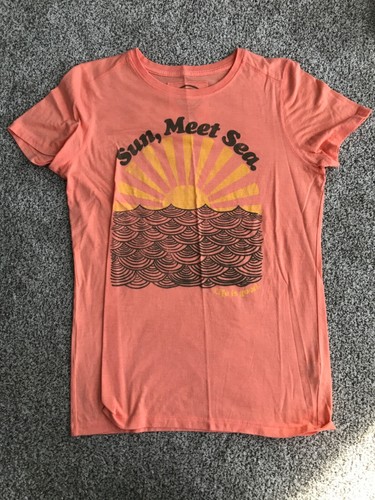 EUC Life Is Good Ladies Womens Short Sleeve Shirt Coral Sun Meet Sea ...