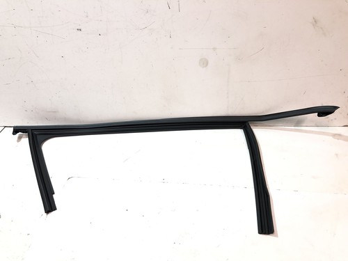 Laufschiene Fensterscheibe Rechts Mercedes W156 GLA A1567250225 | eBay.de