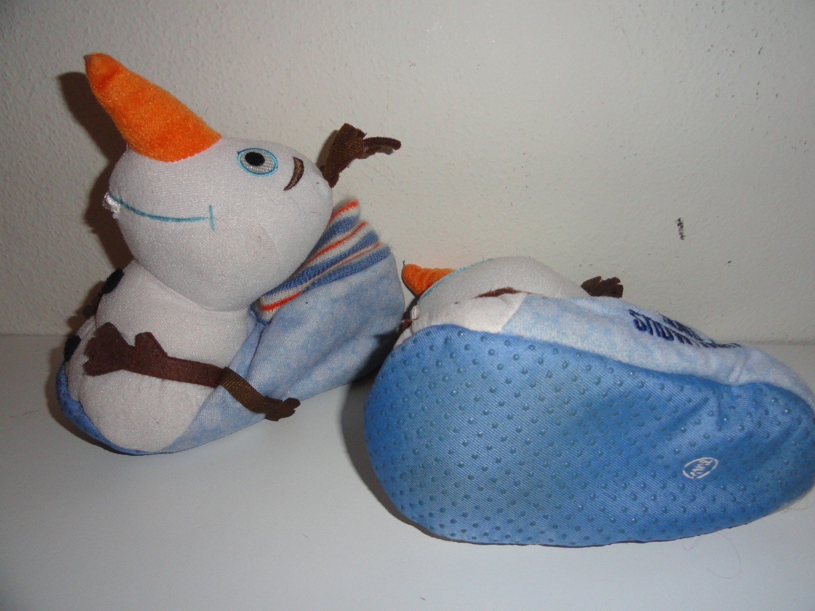DISNEY'S FROZEN OLAF LET'S BUILD A SNOWMAN SLIPPERS-SIZE 11/12 | eBay