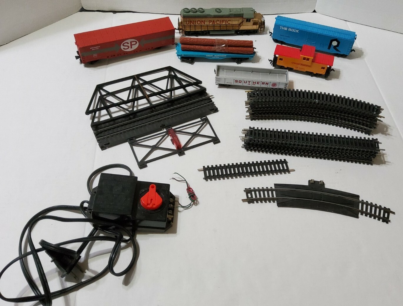 6 Lot Bachmann HO Scale Electric Trains 23 Track Pieces Bridge ...