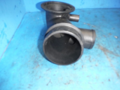 6.6 Chevrolet Duramax diesel LLY engine Turbo mouthpiece / intake tube ...