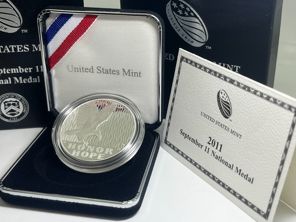 2011-W September 11th 1oz .999 Silver Proof Commemorative Coin COA ...