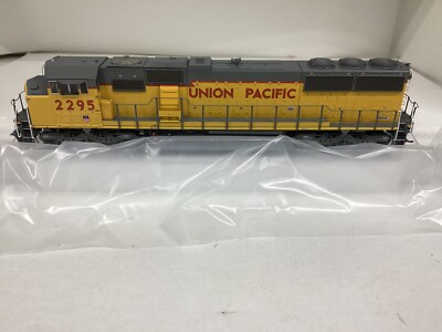 Athearn Genesis #G75618 HO scale “UP” SD60M with DCC & Sound Rd. #2295 ...