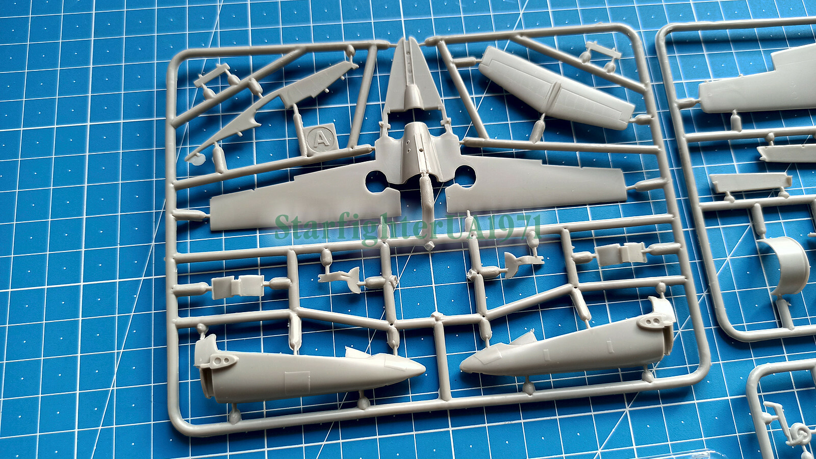 Avis Av72024 RFB Fantrainer 400 Training Aircraft 1/72 Scale Plastic ...