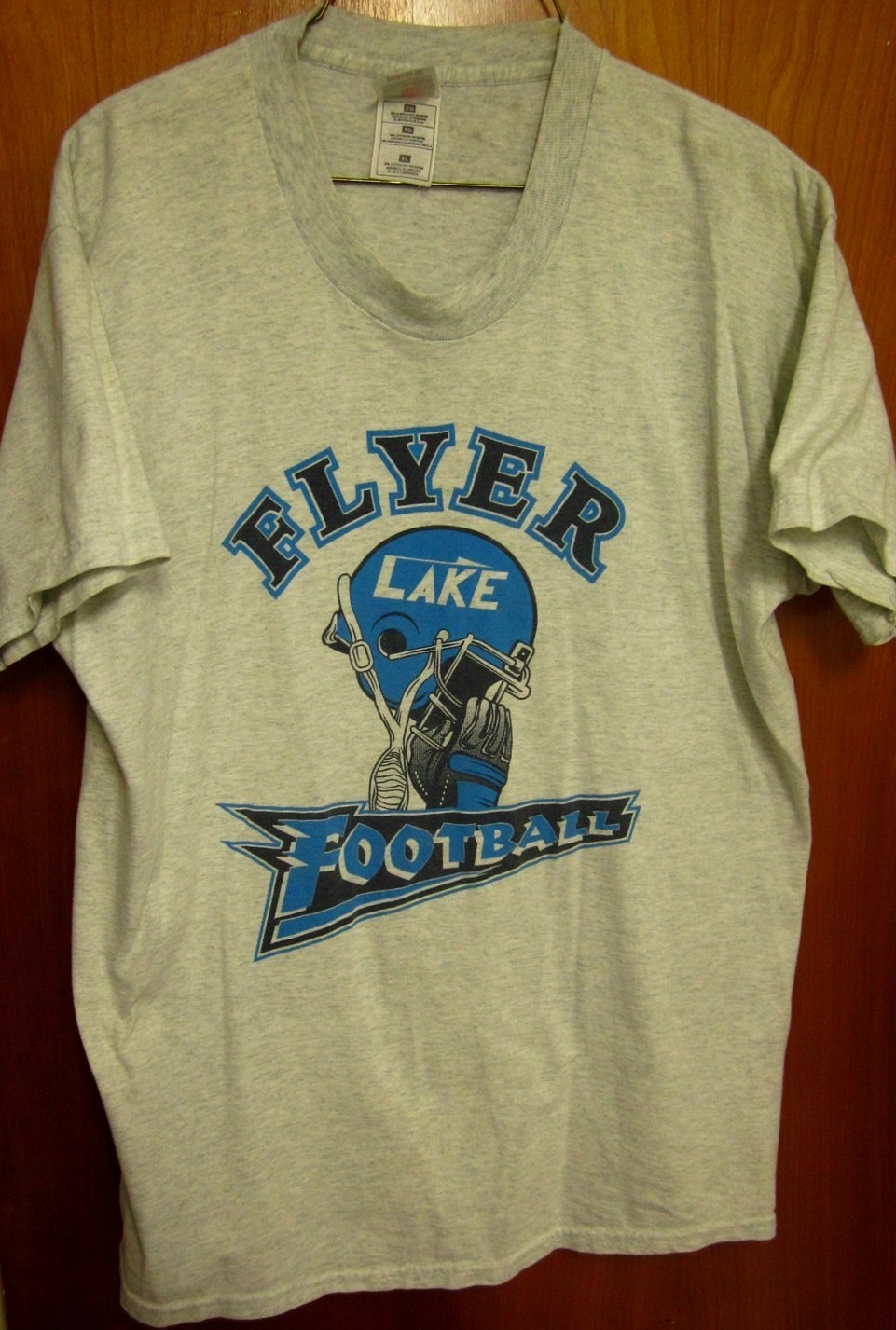 LAKE FLYERS football OHIO beat-up XL tee Millbury T shirt OHIO helmet ...